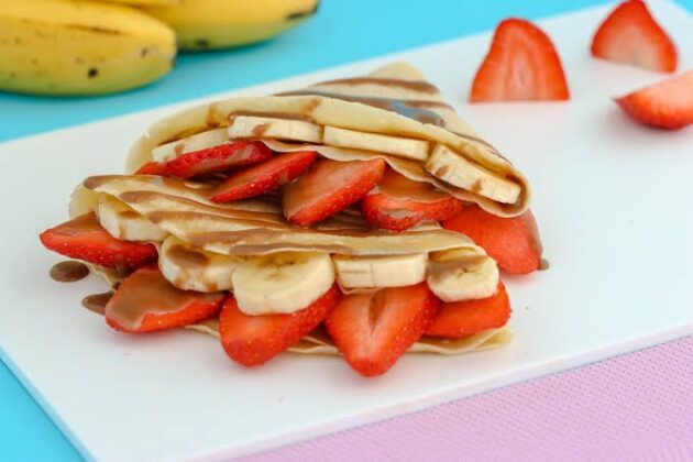 Crepas con frutas para el desayuno | Recetas de Cocina