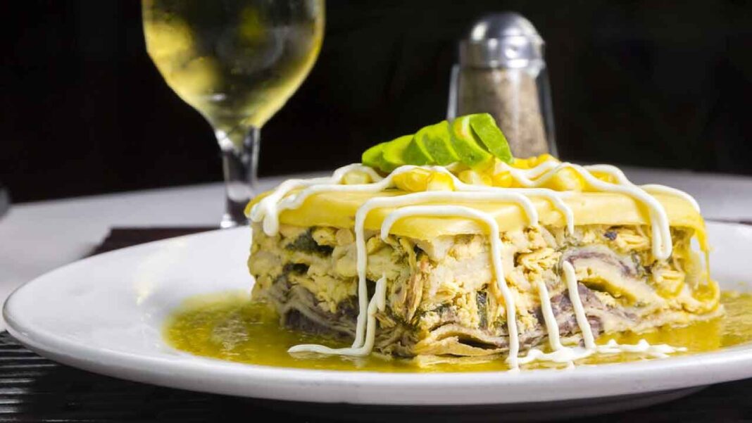 Pastel azteca, la lasaña mexicana | Recetas de Cocina